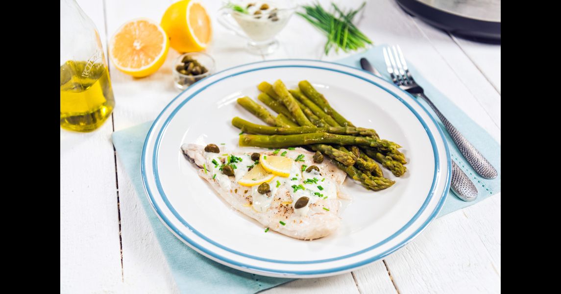 Reteta - File de dorada cu sparanghel la aburi