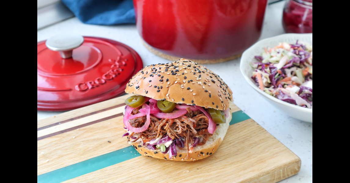 Reteta burger pulled beef la vasul rotund pentru cuptor cu capac, din ...