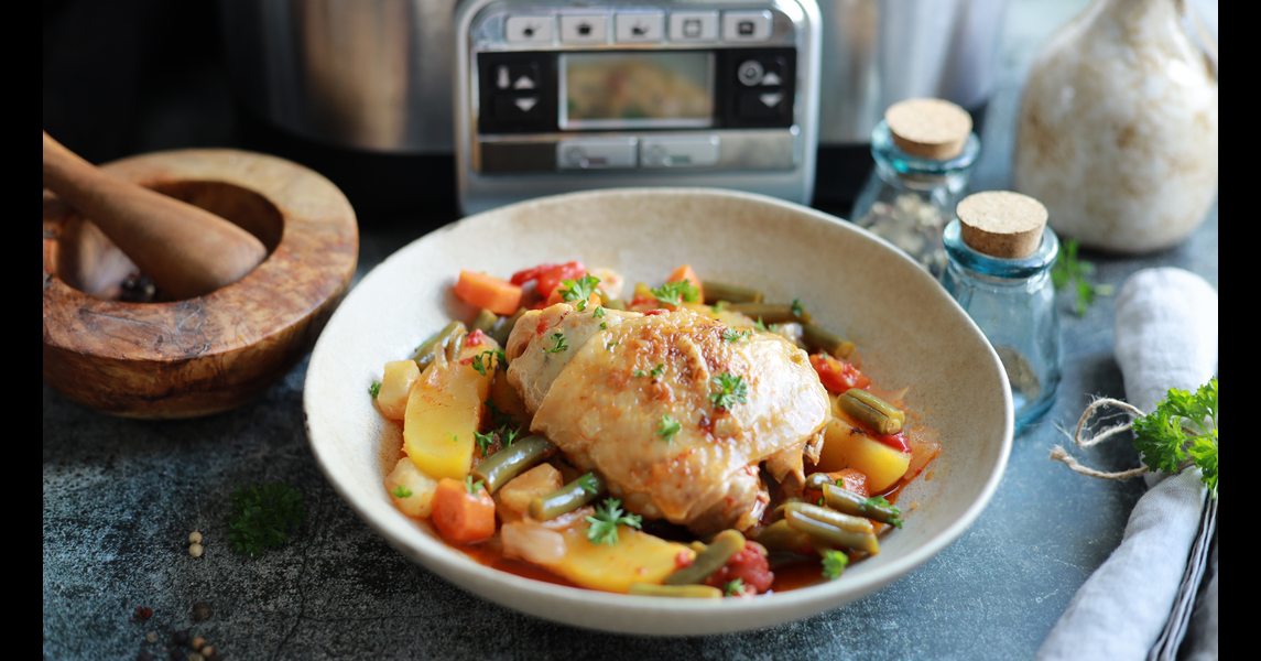 Rețetă pui la cuptor cu legume de vară la Multicooker